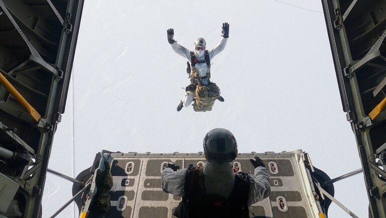EXQUISITE PROBLEM SOLVERS: SPECIAL OPERATIONS COMMAND NORTH - War Room ...