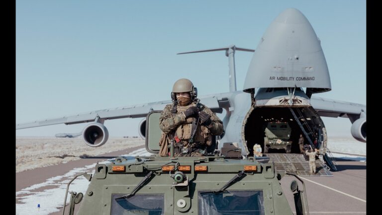 DATA-DRIVEN DEFENSE: THE MAVEN SMART SYSTEM - War Room - U.S. Army War ...